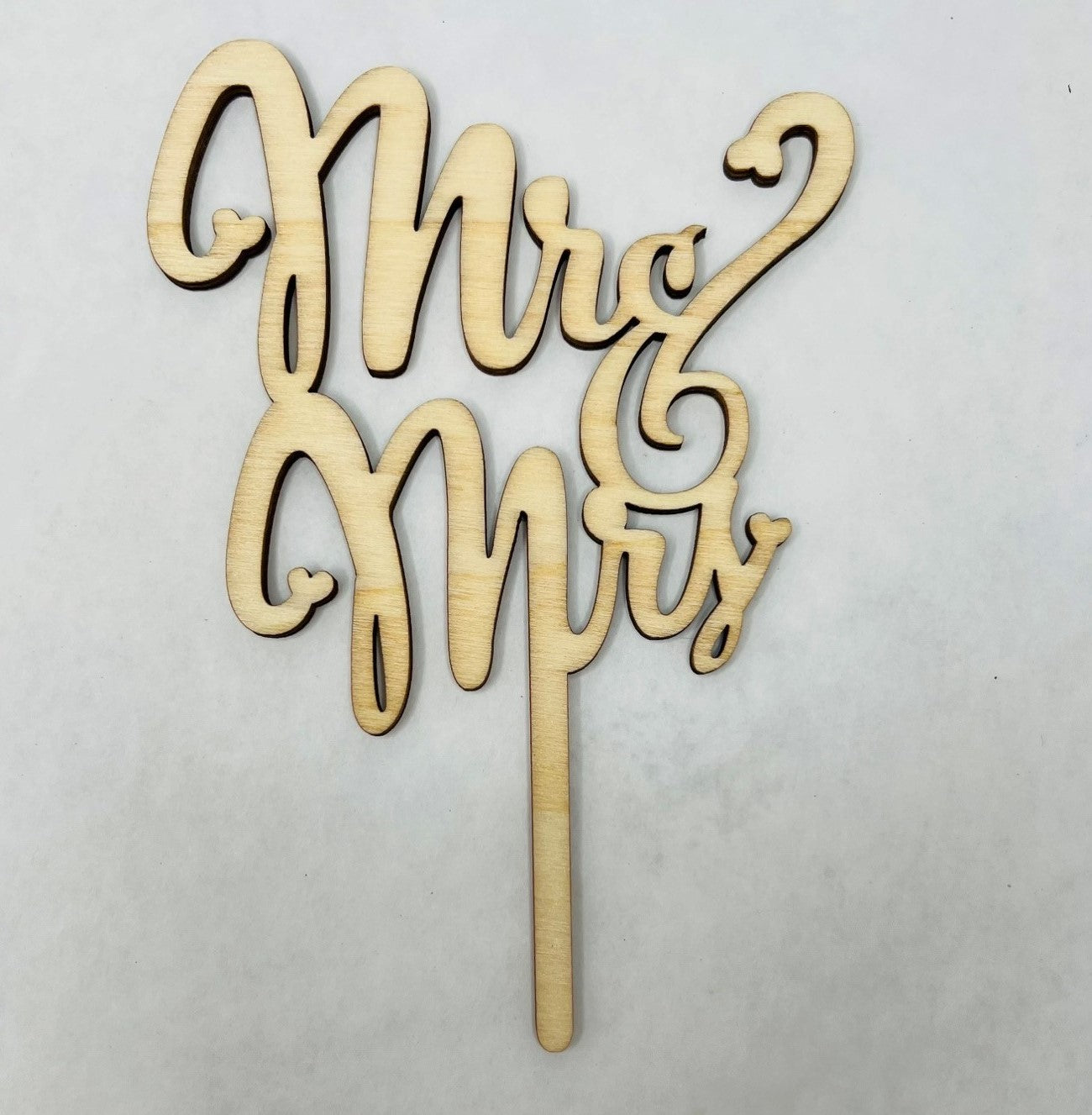 Cake Topper Mr & Mrs en Mader Lettra Cursiva – Party Guards PR